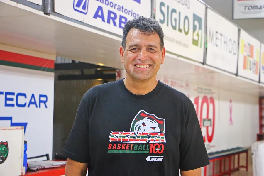 Corvalán asumió en Ciclista: “Necesitaba este desafío como entrenador”
