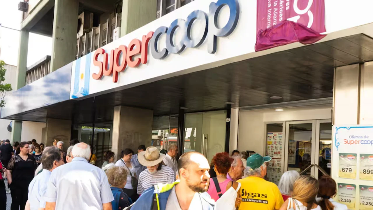 Volvió el Supercoop luego de 30 años: la histórica cadena ya abrió dos ...